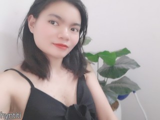 hyntiti's Cammodel Profile - CamContacts