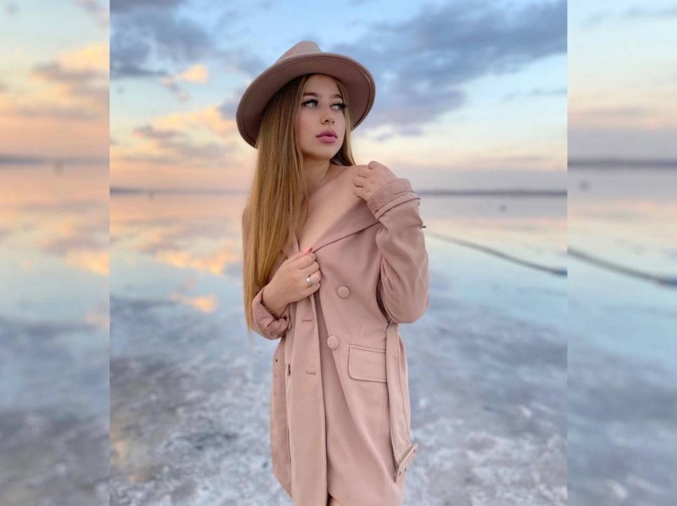 Sofia18's Cammodel Profile - CamContacts